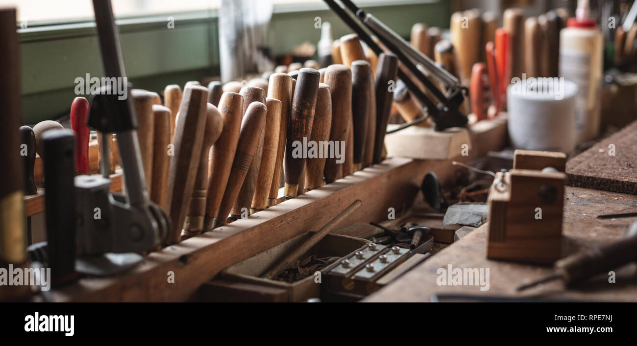 Workbench hi-res stock photography and images - Alamy