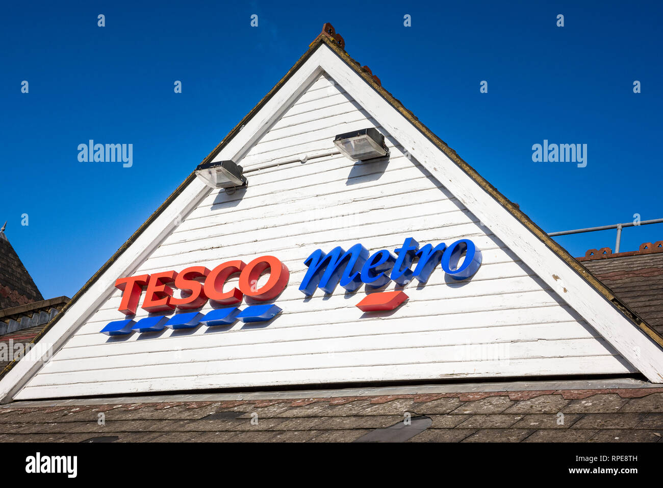 Store sign for TESCO Metro in Chippenham Wiltshire England UK Stock ...