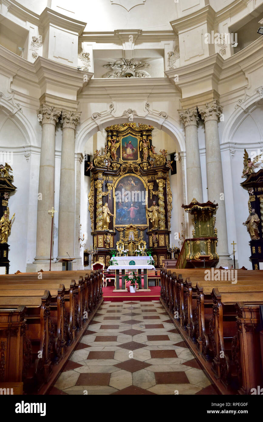 Catholic church architecture hi-res stock photography and images - Alamy