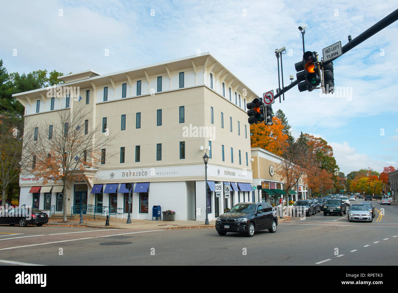 Wellesley town center historic commercial buildings on Central Street ...