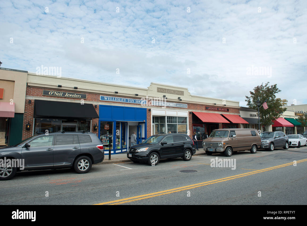 Wellesley town center historic commercial buildings on Central Street ...