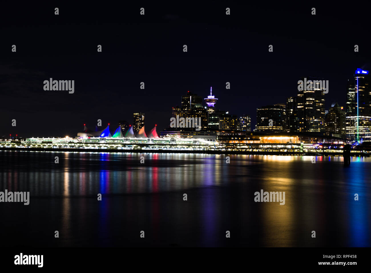Time exposure skyline at night hi-res stock photography and images - Alamy