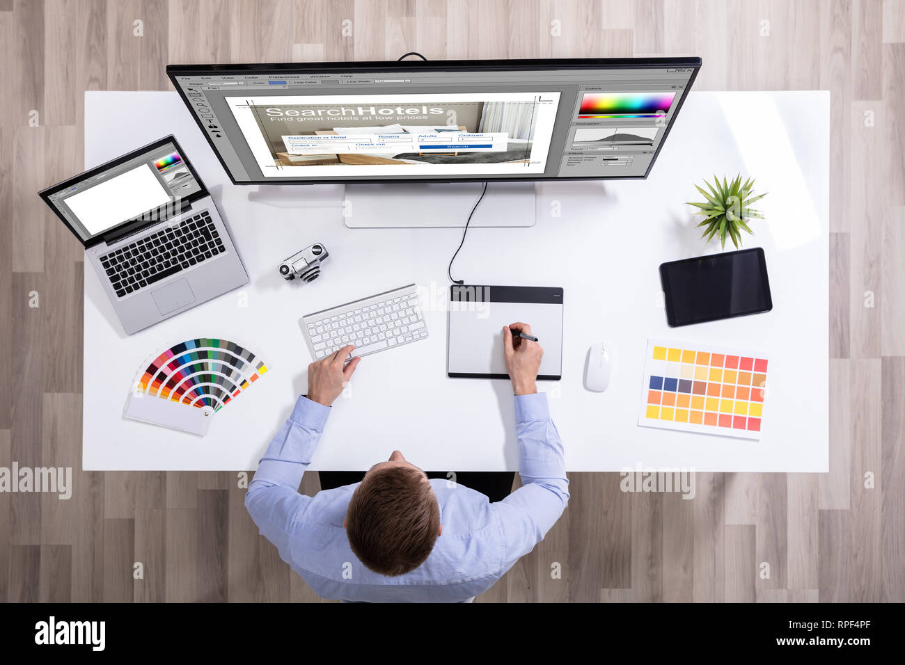 Hotel above desk hi-res stock photography and images - Alamy