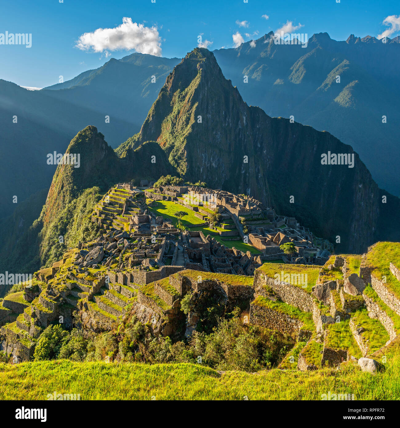 Inca sun symbol hi-res stock photography and images - Alamy
