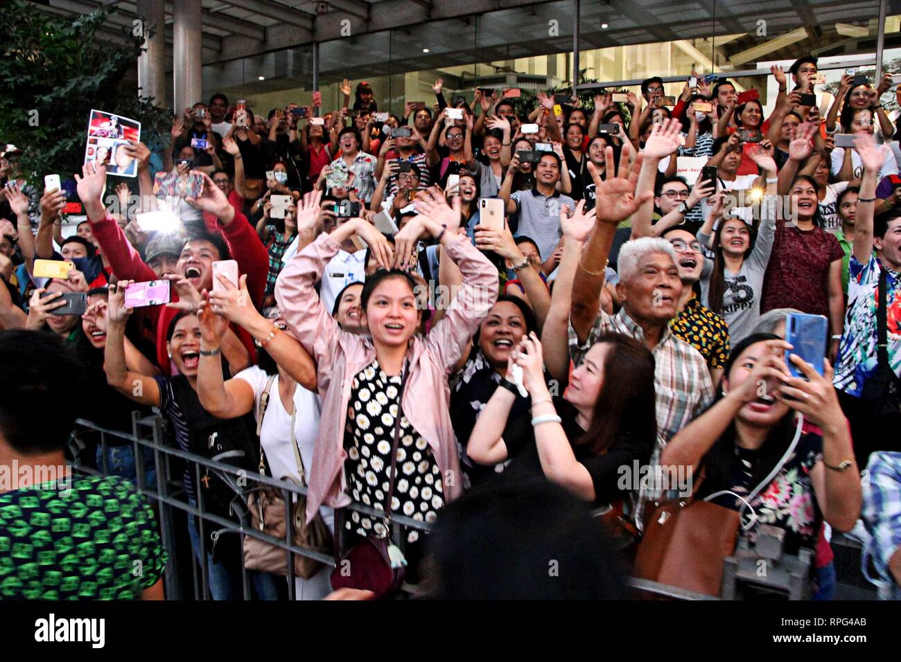 Philippines. 21st Feb, 2019. Thousands of Filipino crowd enjoyed taking ...