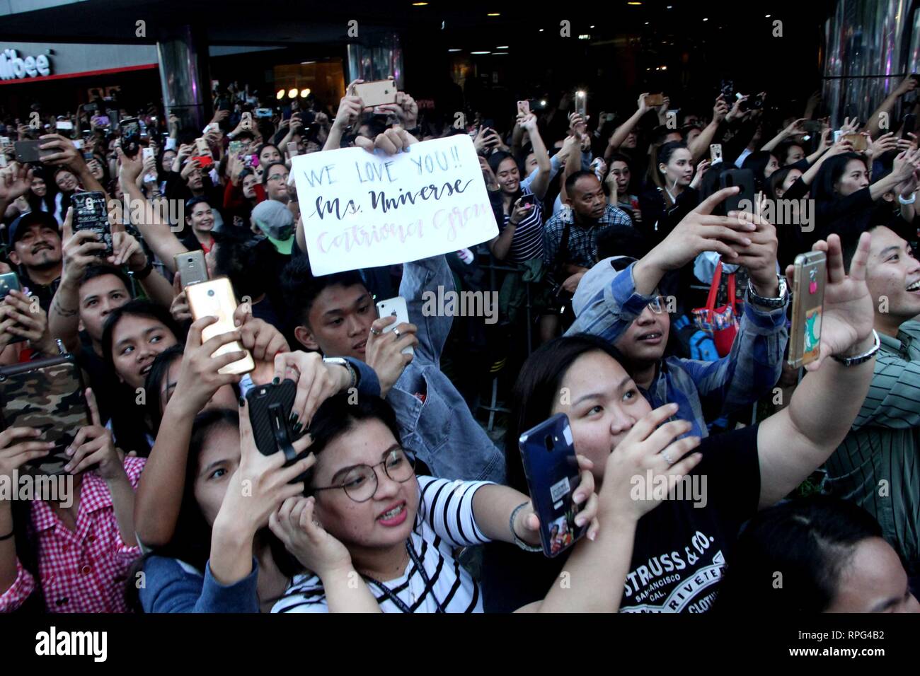 Philippines. 21st Feb, 2019. Thousands of Filipino crowd enjoyed taking ...