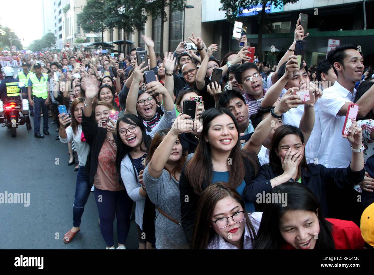 Philippines. 21st Feb, 2019. Thousands of Filipino crowd enjoyed taking ...
