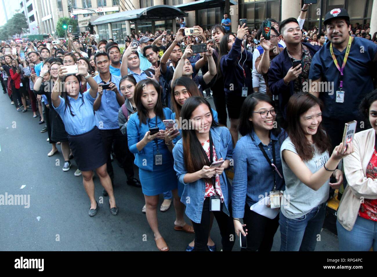 Philippines. 21st Feb, 2019. Thousands of Filipino crowd enjoyed taking ...