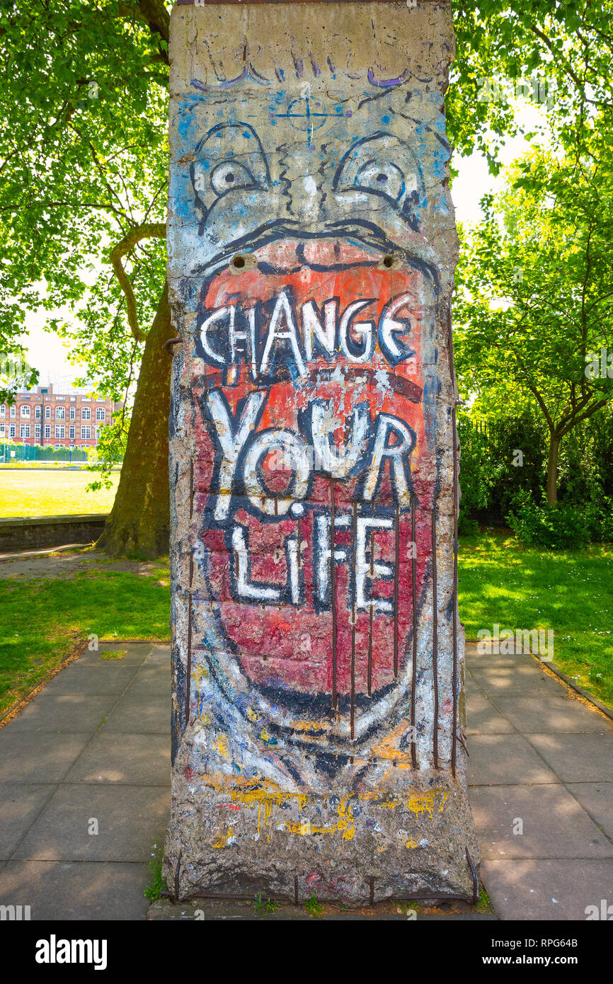 British tank berlin hi-res stock photography and images - Alamy
