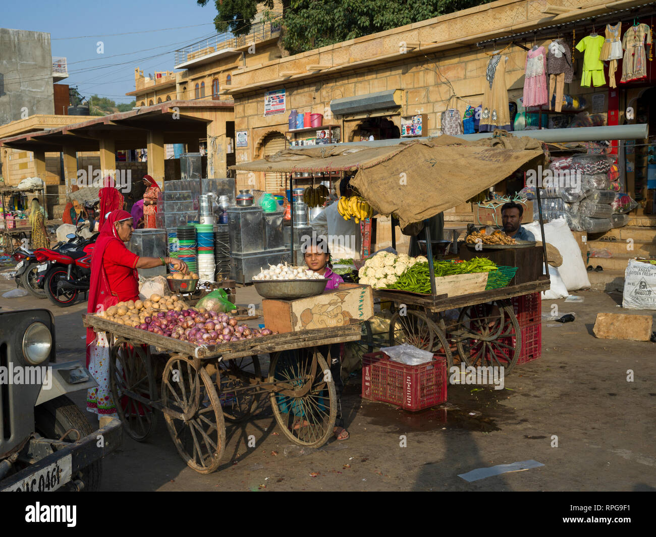 Jaisalmer market hi-res stock photography and images - Alamy