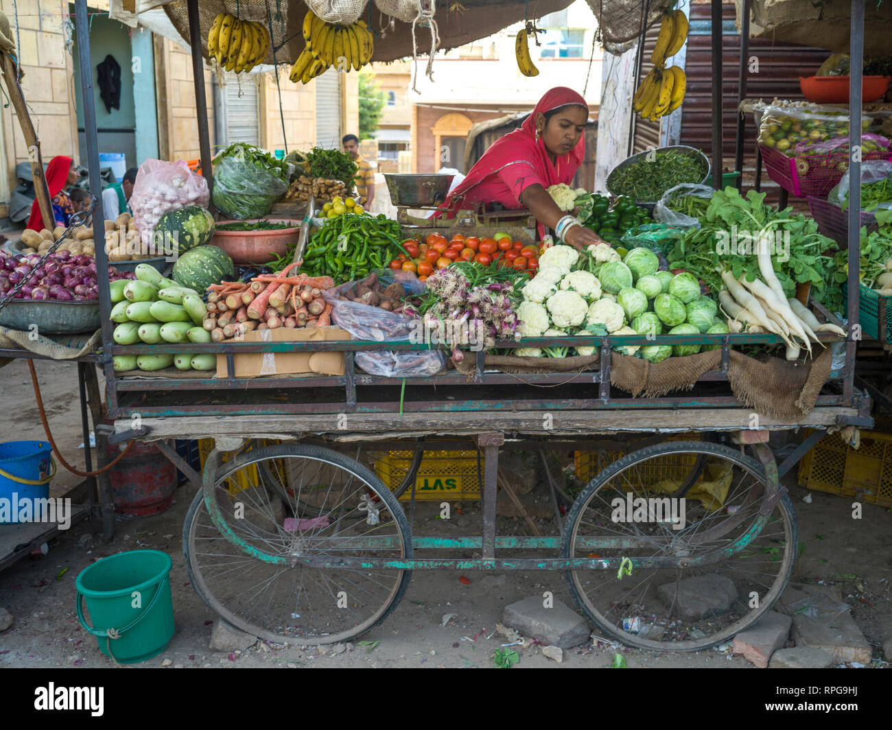 Woman selling vegetables rajasthan hi-res stock photography and images ...