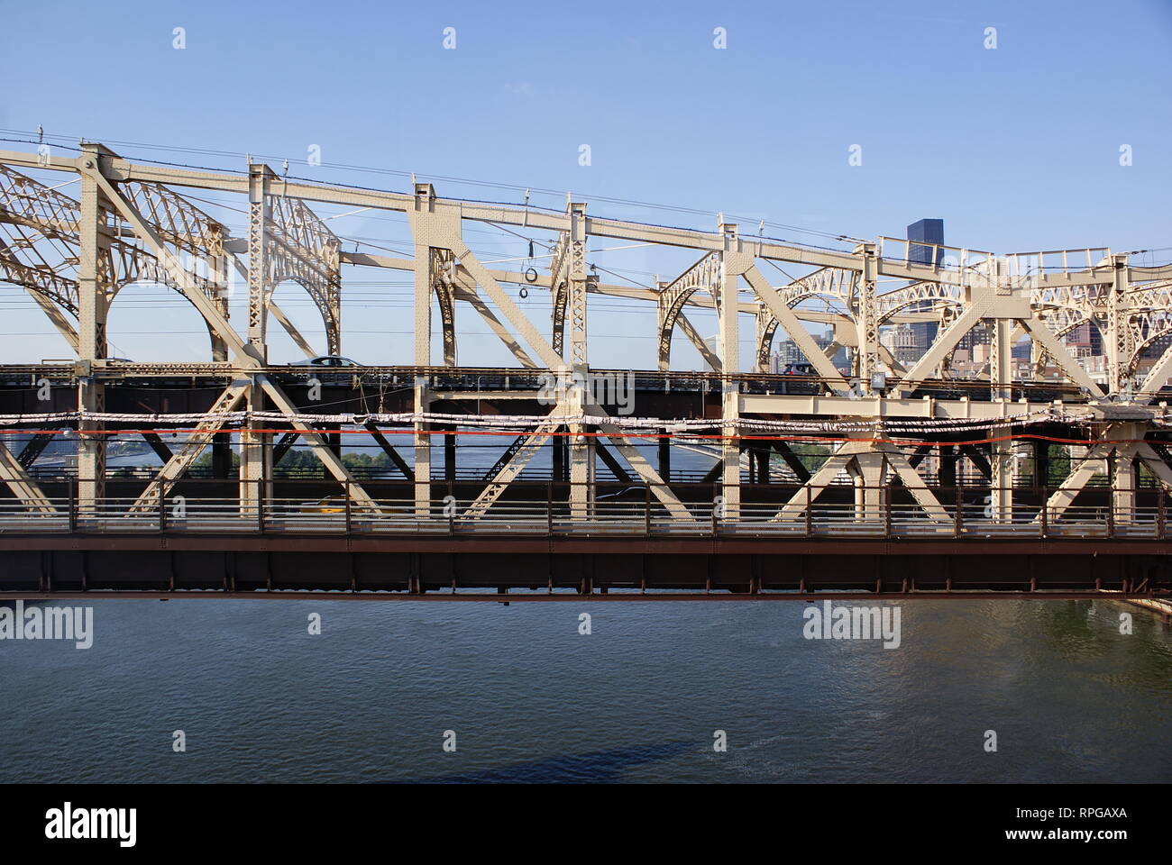 Queens boro bridge hi-res stock photography and images - Alamy