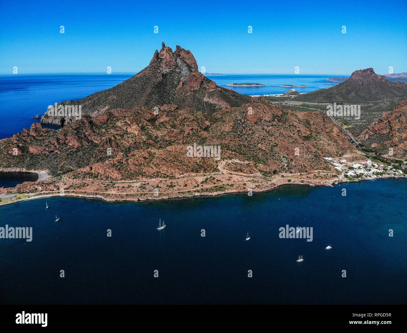 landscape of the bay of San Carlos. Cerro Tetakahui in Sonora desert ...