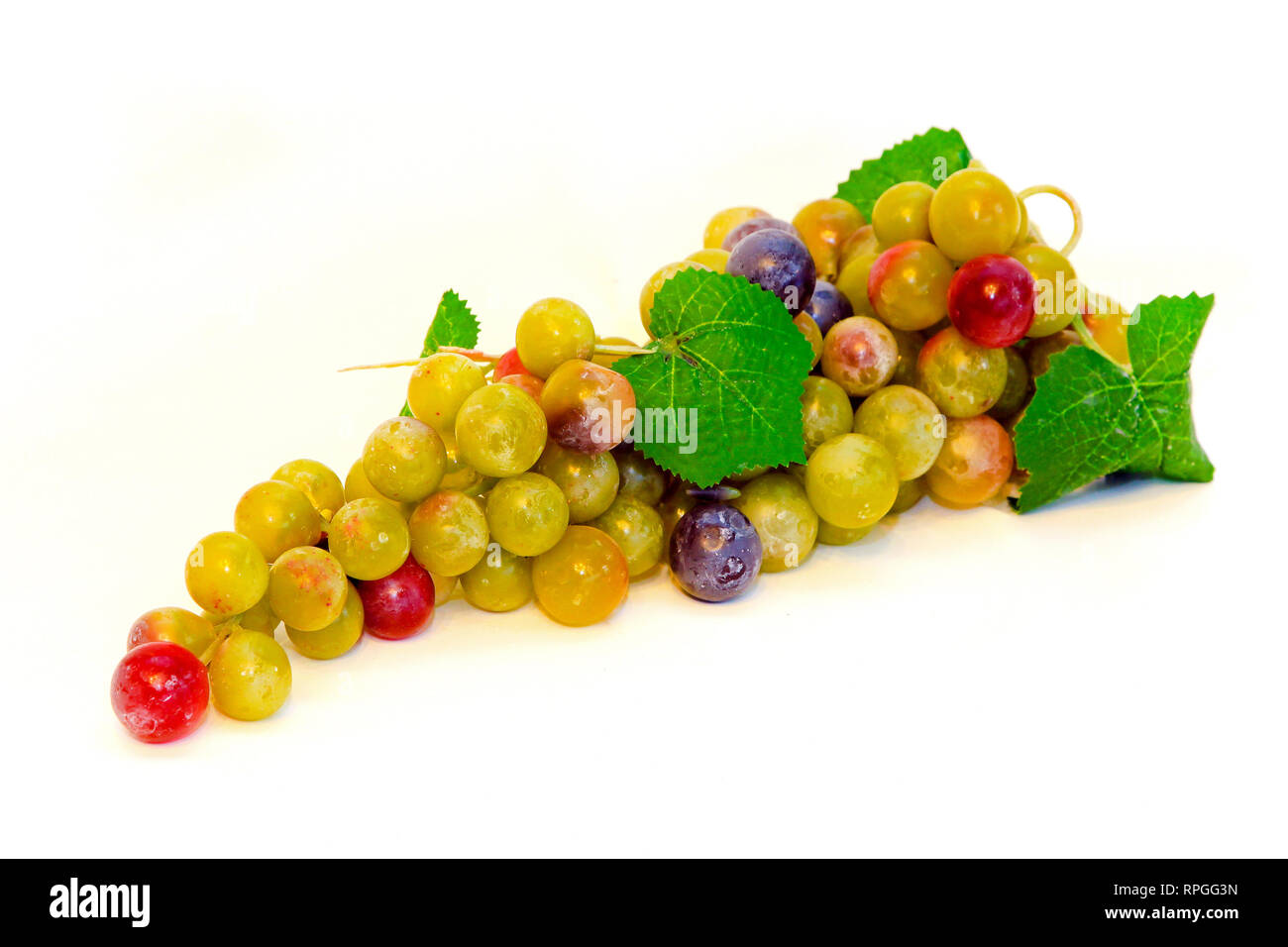 Green grapes cluster hi-res stock photography and images - Alamy