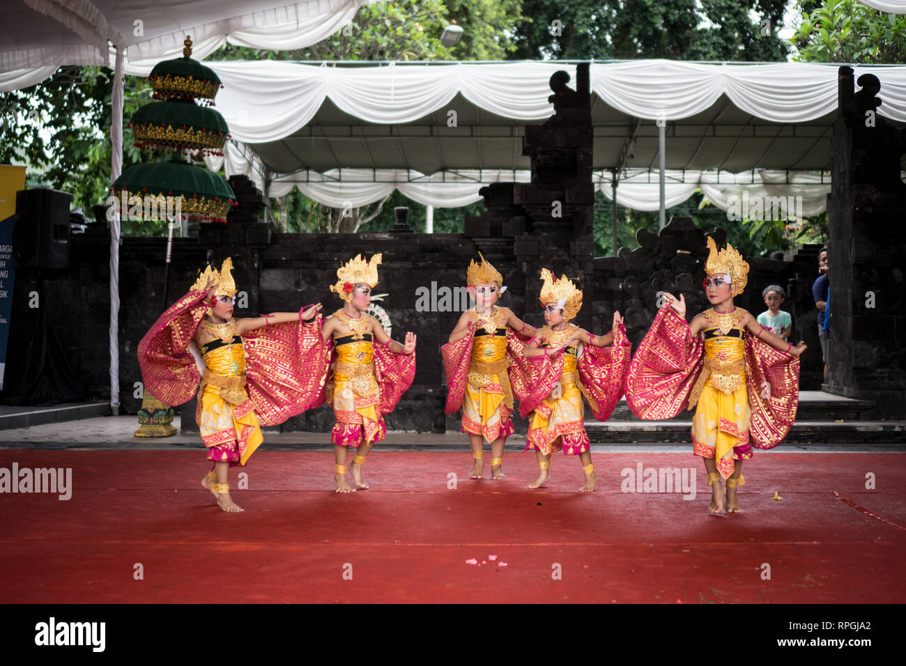 Balinese child in traditional costume hi-res stock photography and ...