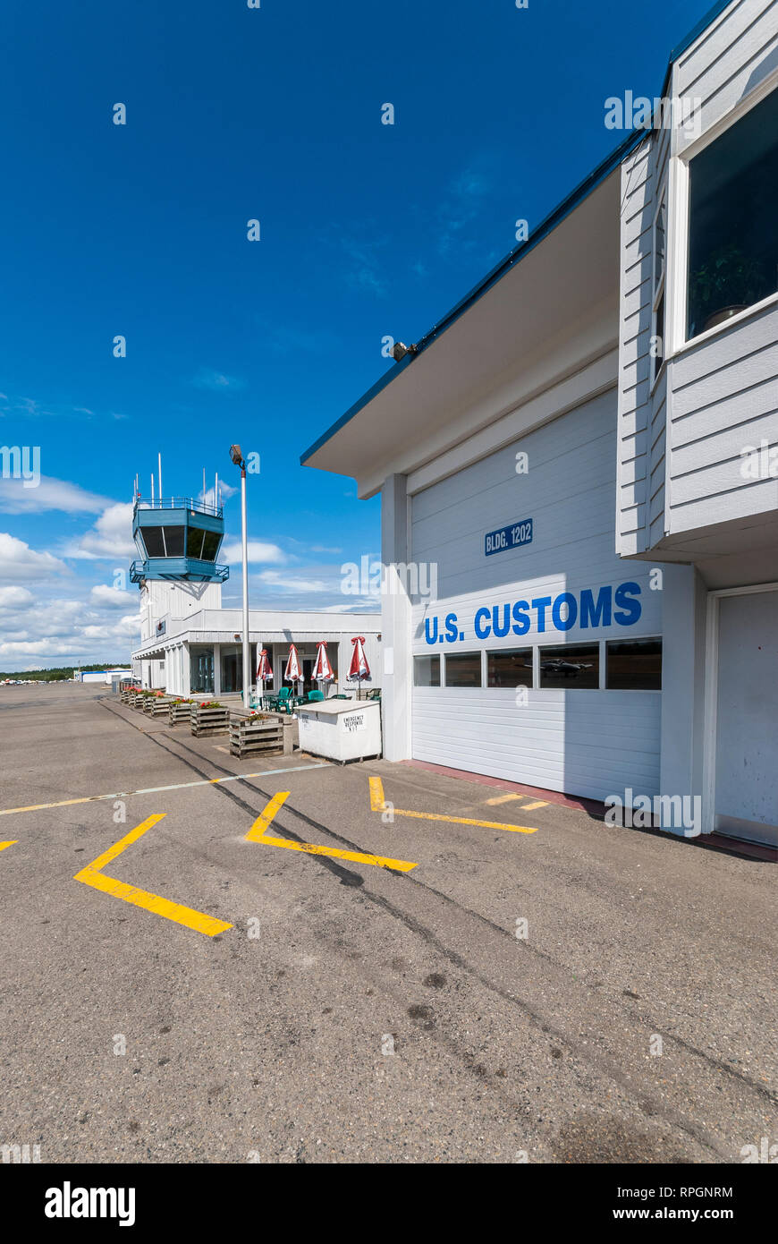 U s customs airport hi-res stock photography and images - Alamy