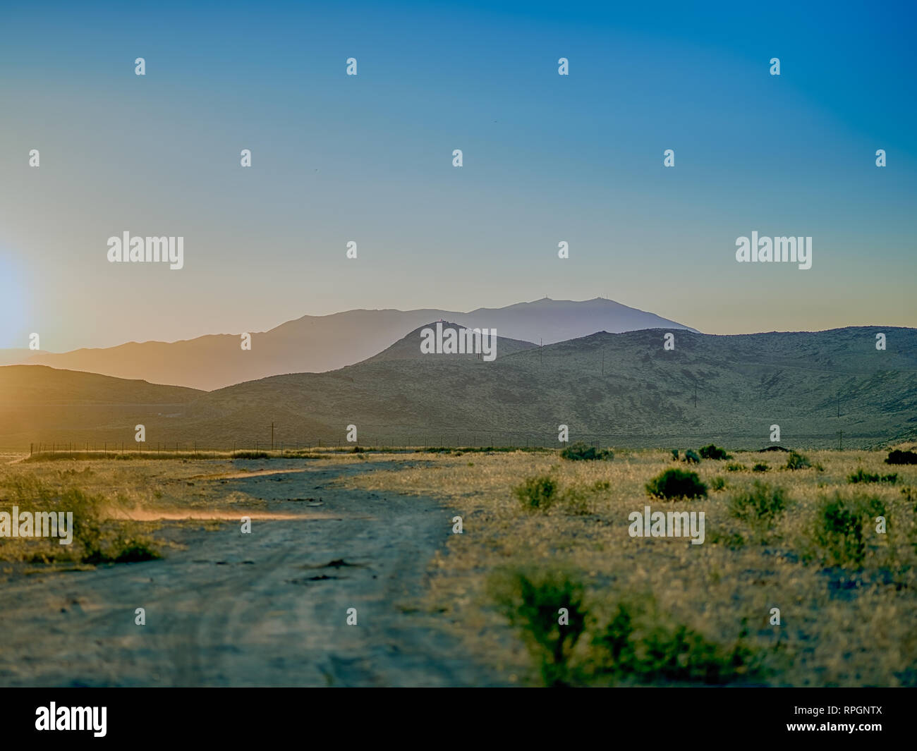 Dusty road hi-res stock photography and images - Alamy