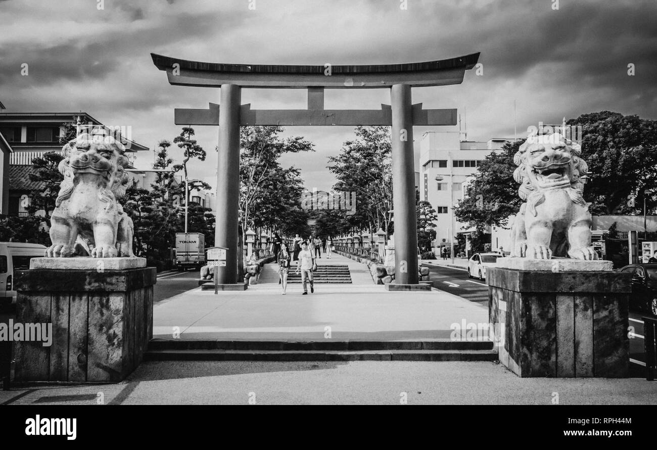 Japanese torii gate Black and White Stock Photos & Images - Alamy