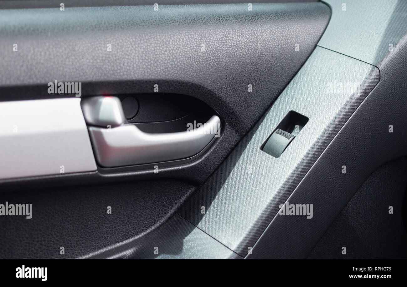 Press the button to open car door Stock Photo - Alamy