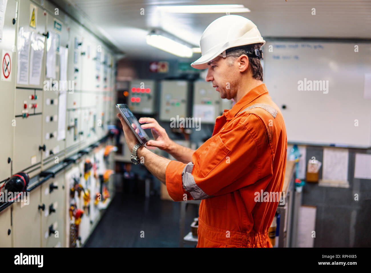 Chief engineer hi-res stock photography and images - Alamy