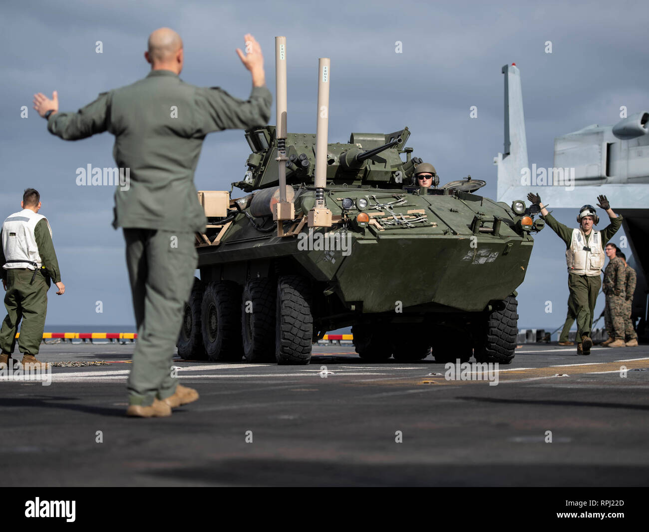 190220-N-PX867-1211 PACIFIC OCEAN (Feb. 20, 2019) U.S. Marines assigned ...