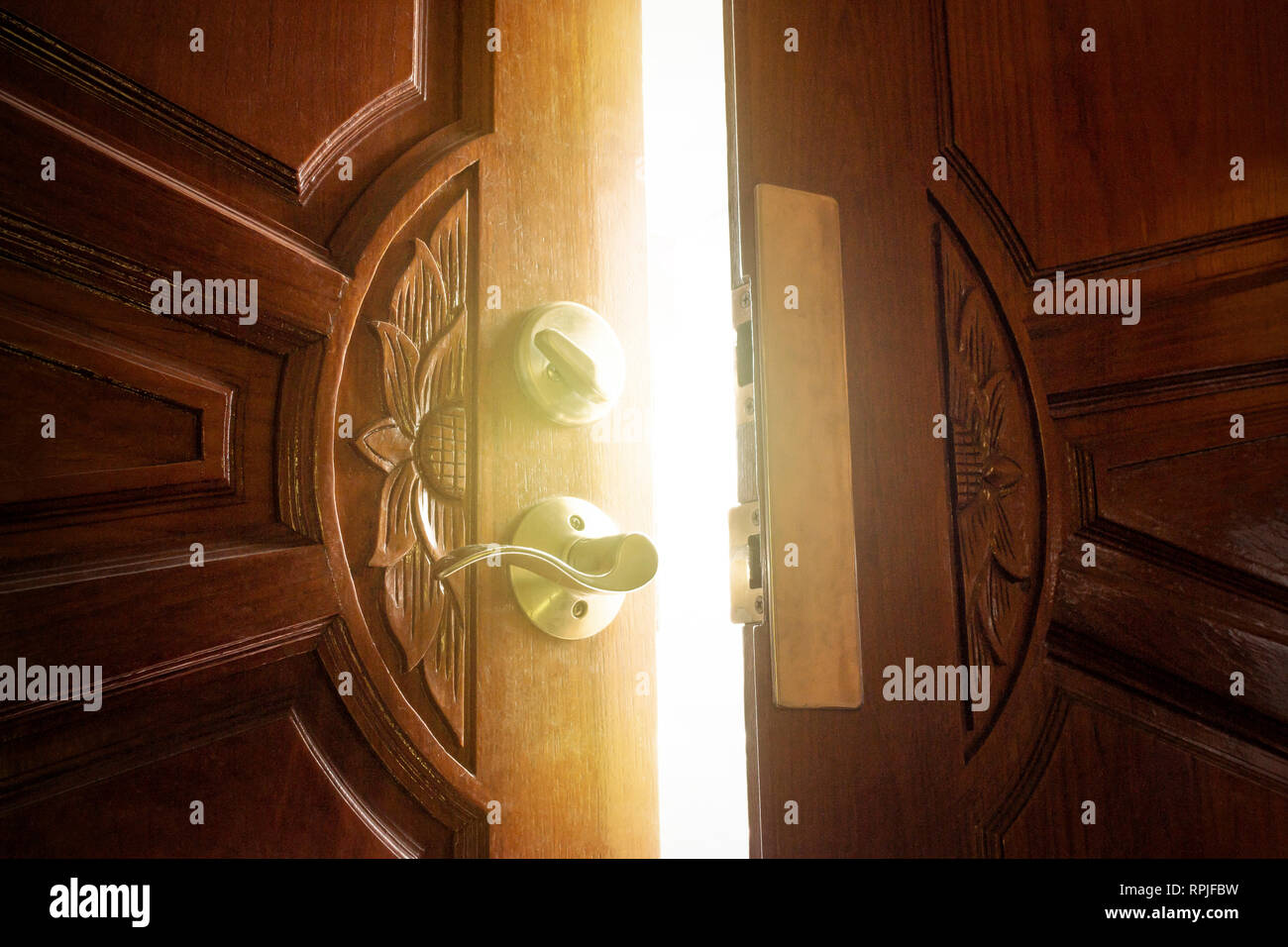 Door open bright light new hi-res stock photography and images - Alamy