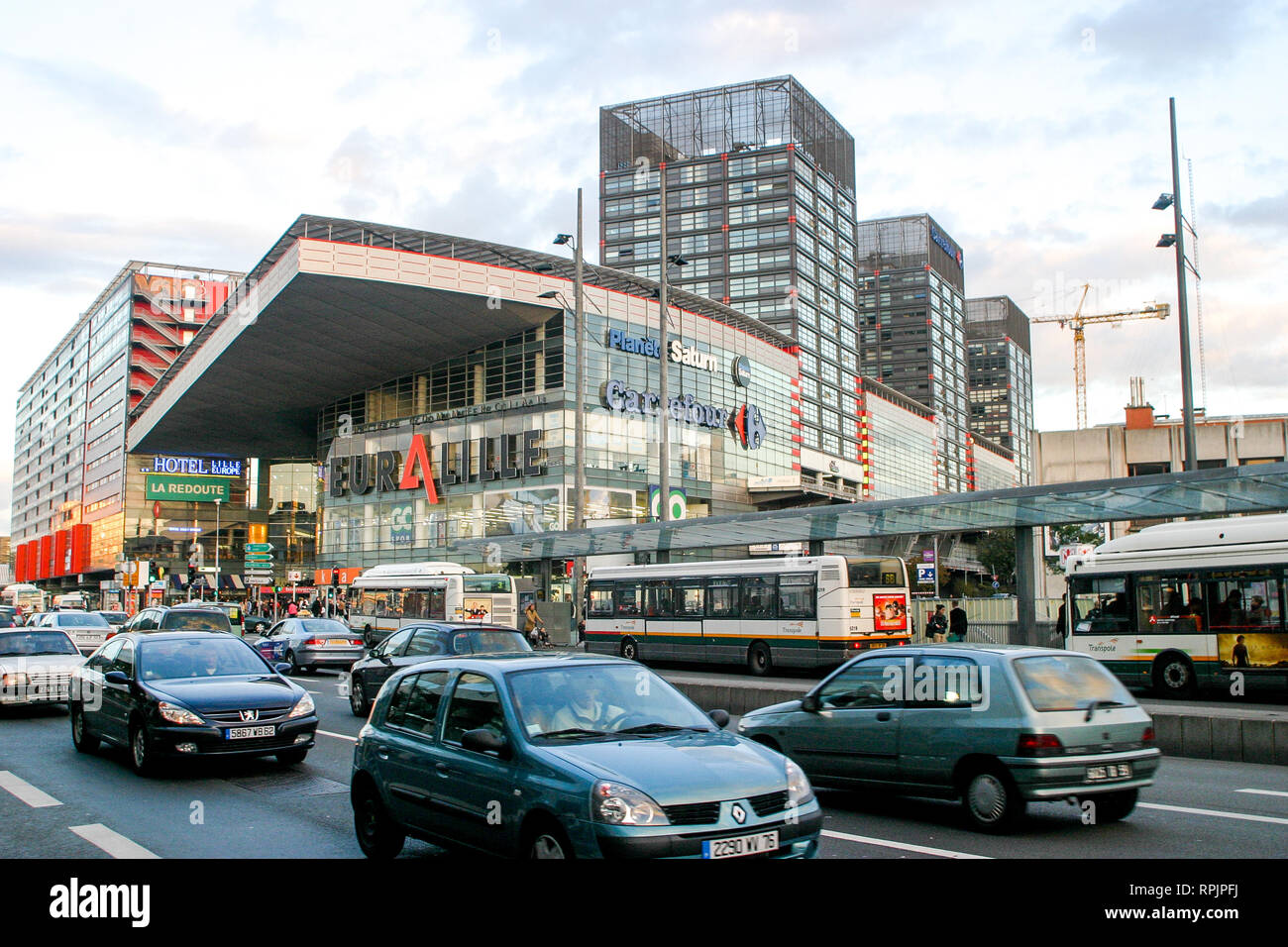 Euralille shopping center mall hi-res stock photography and images - Alamy