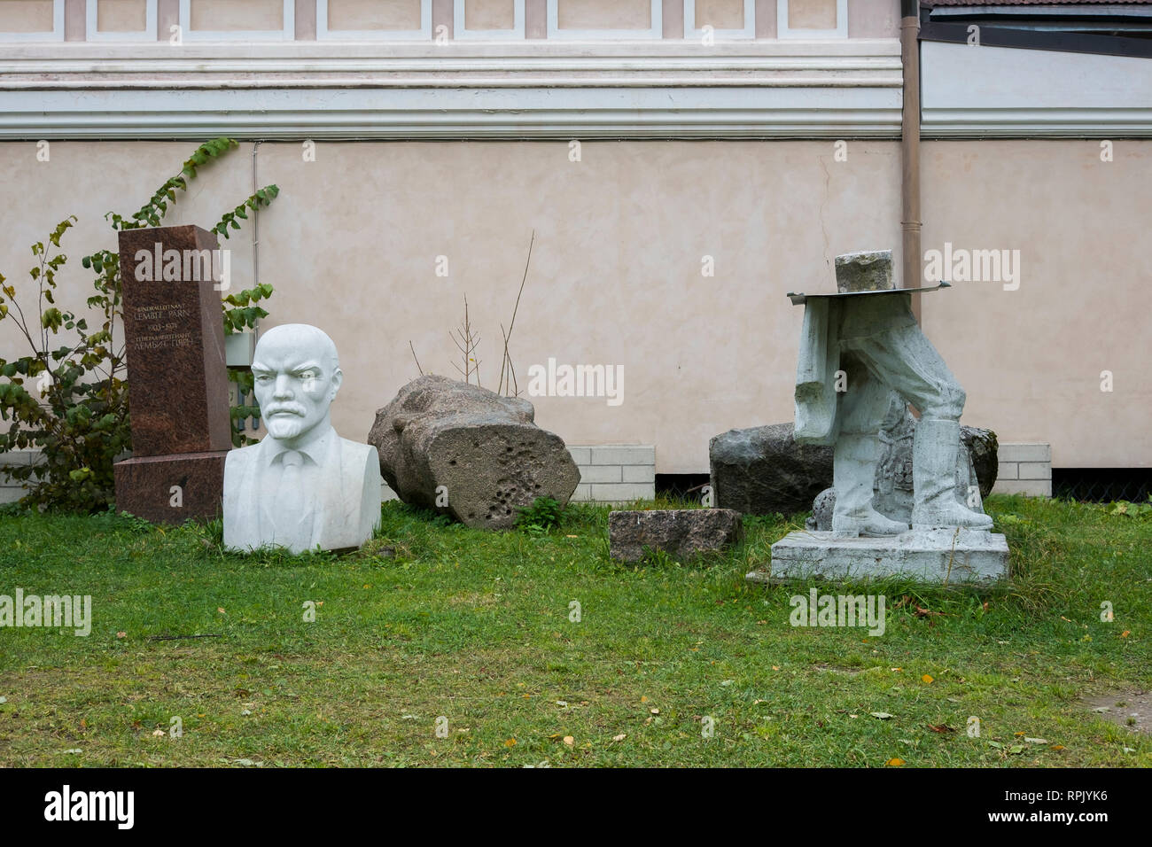 Soviet statue tallinn hi-res stock photography and images - Alamy