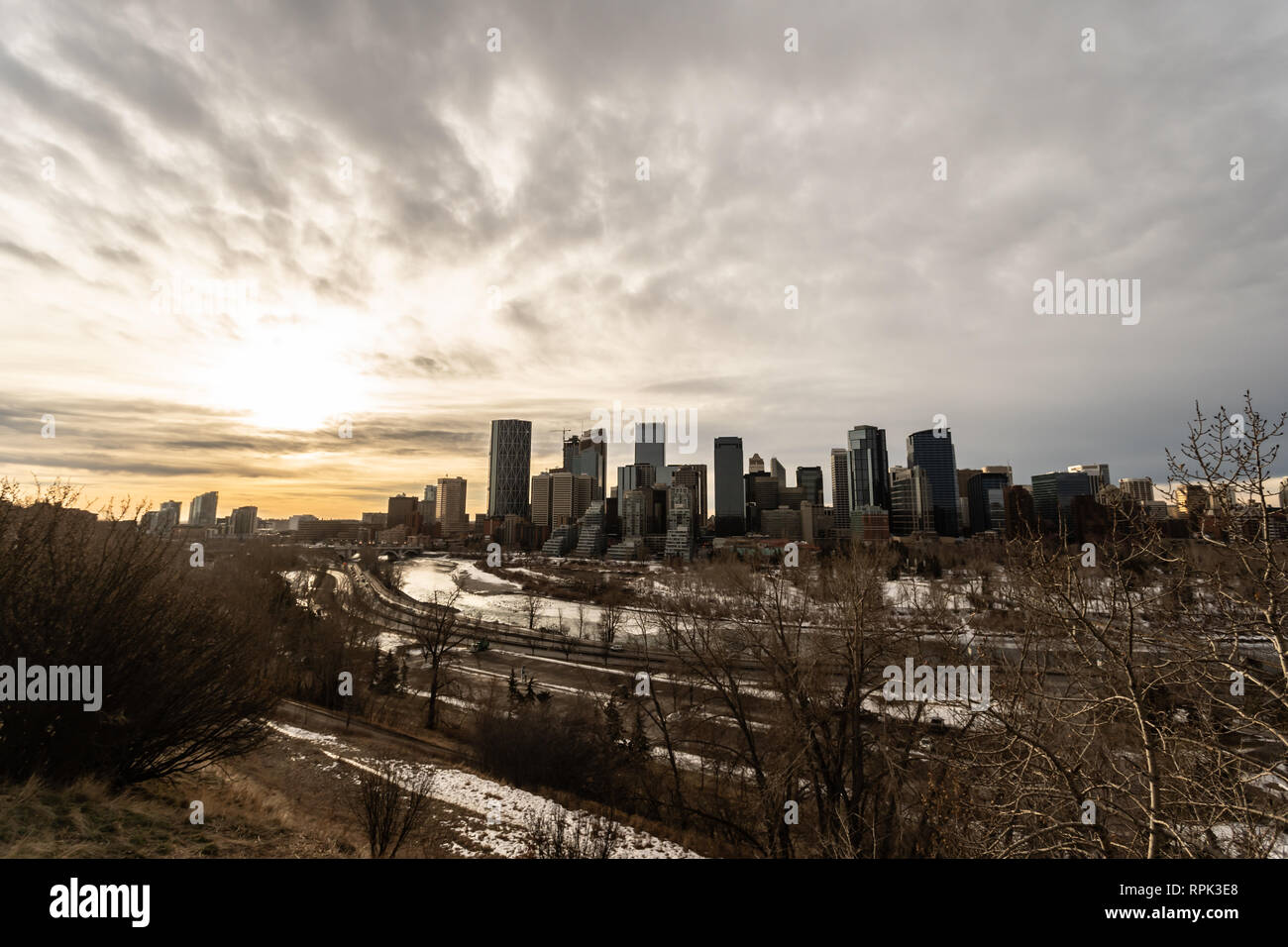 Calgary downtown skyline hi-res stock photography and images - Alamy