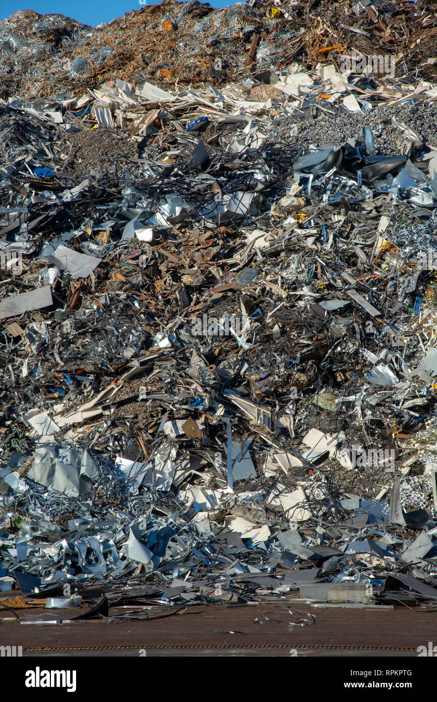 Stack junkyard hi-res stock photography and images - Alamy