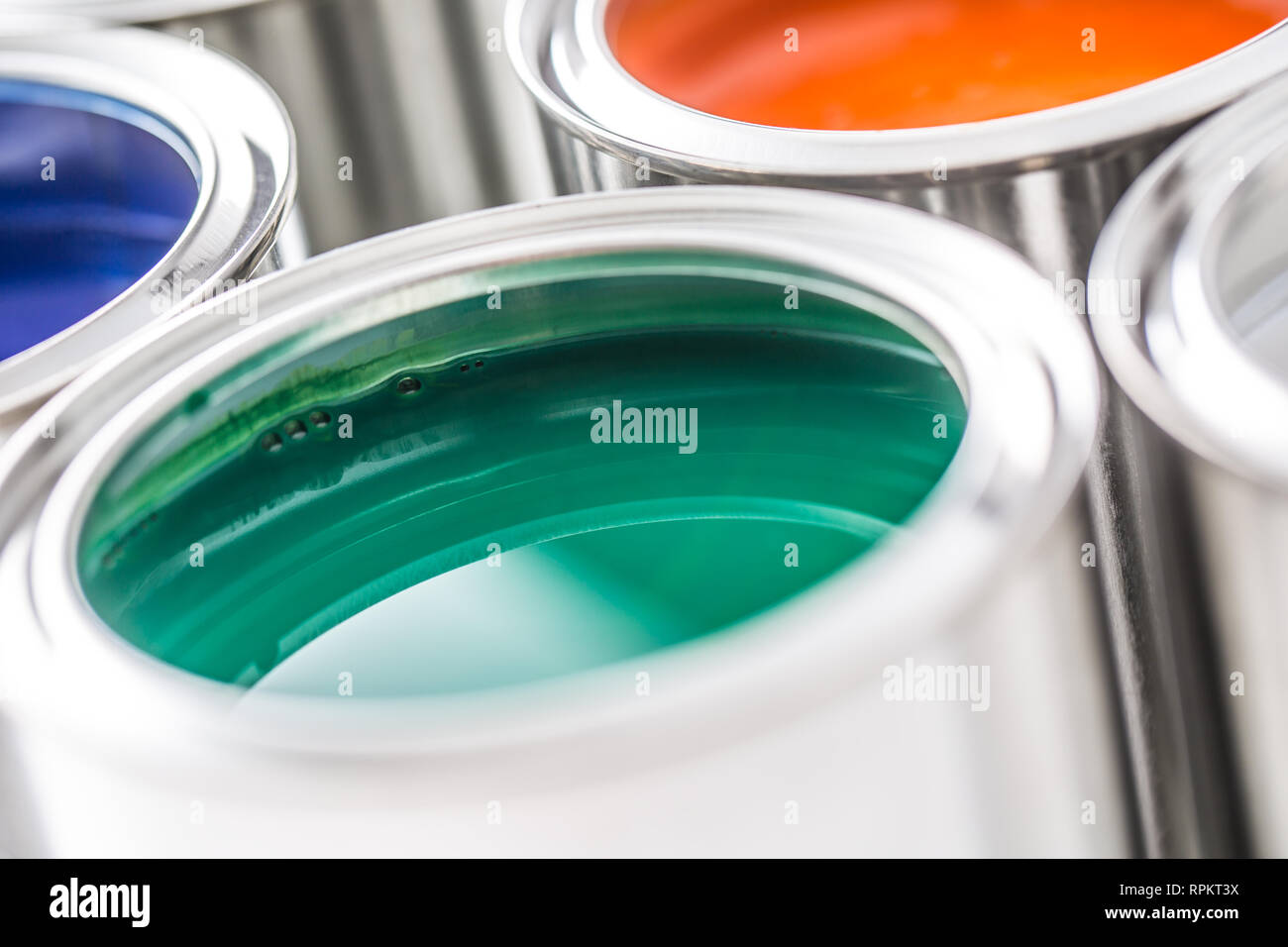 Table full painting equipment hi-res stock photography and images - Alamy