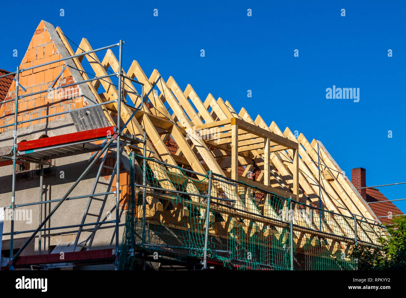 Roofing beams hi-res stock photography and images - Alamy