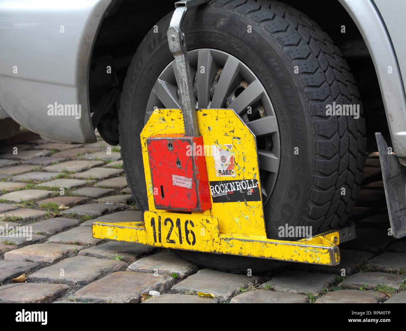 Blocked car hi-res stock photography and images - Alamy