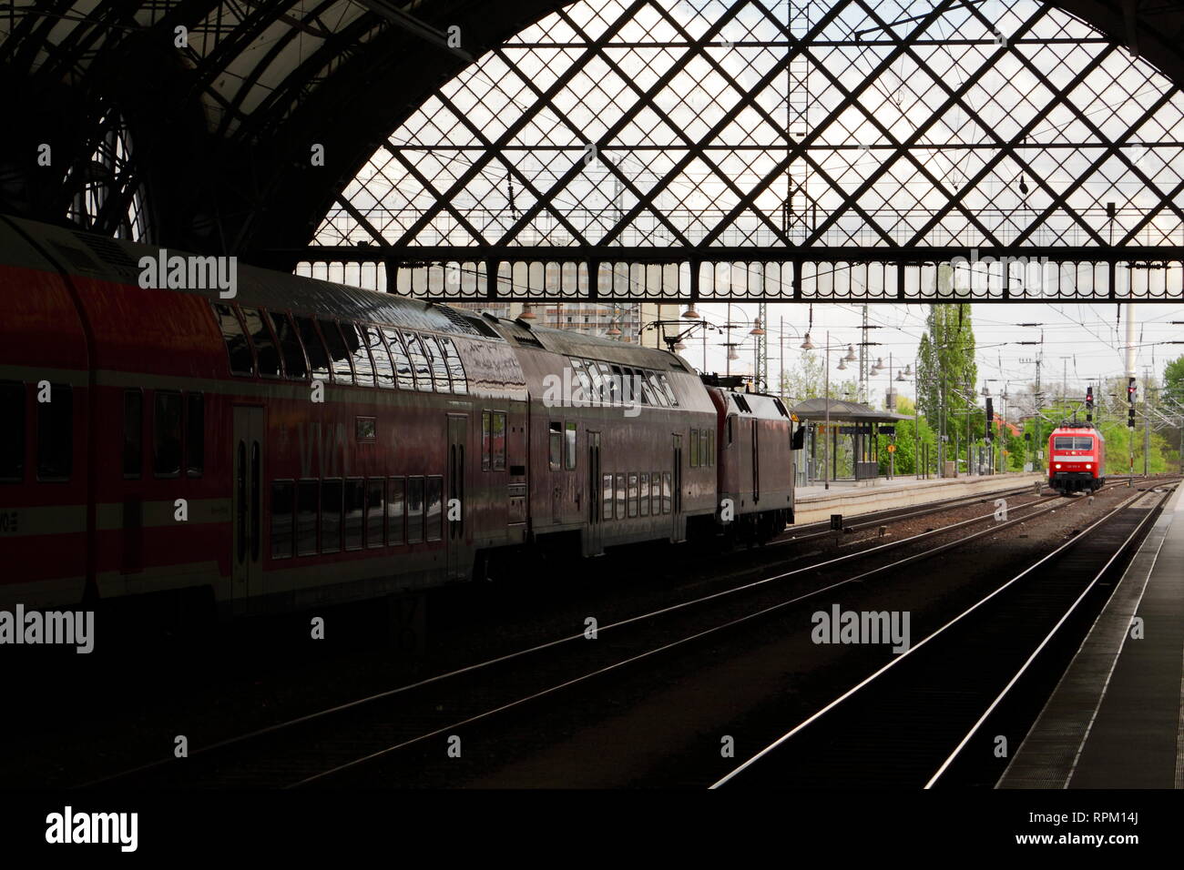 Dresden hauptbahnhof hi-res stock photography and images - Alamy