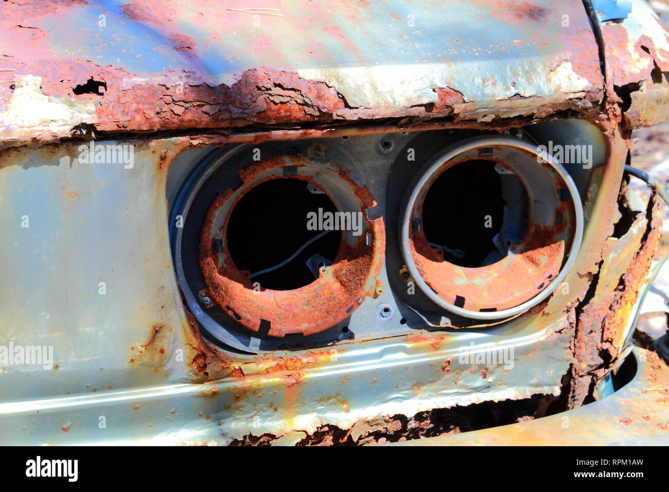Rotten car hi-res stock photography and images - Alamy