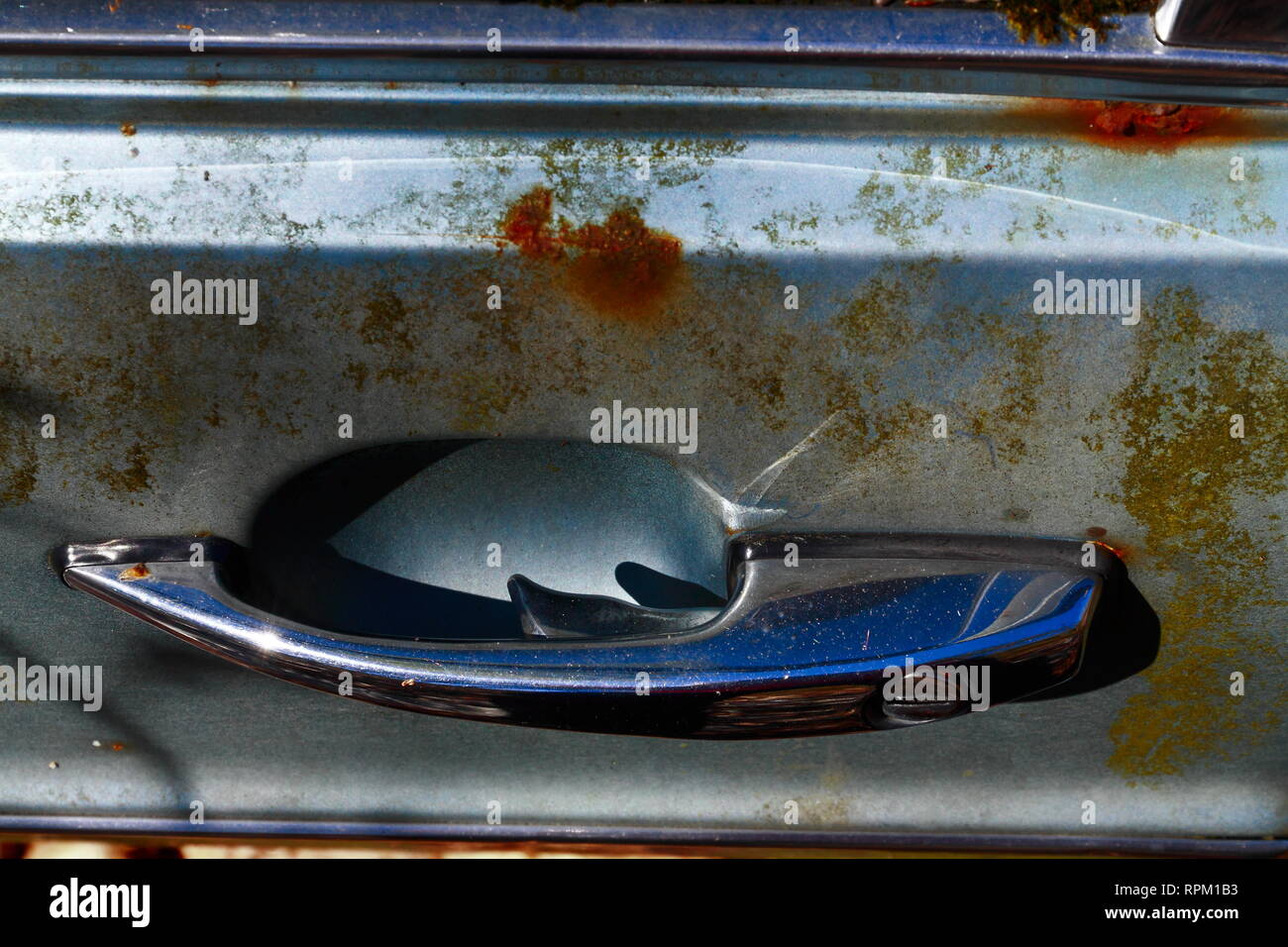 Rotten car hi-res stock photography and images - Alamy