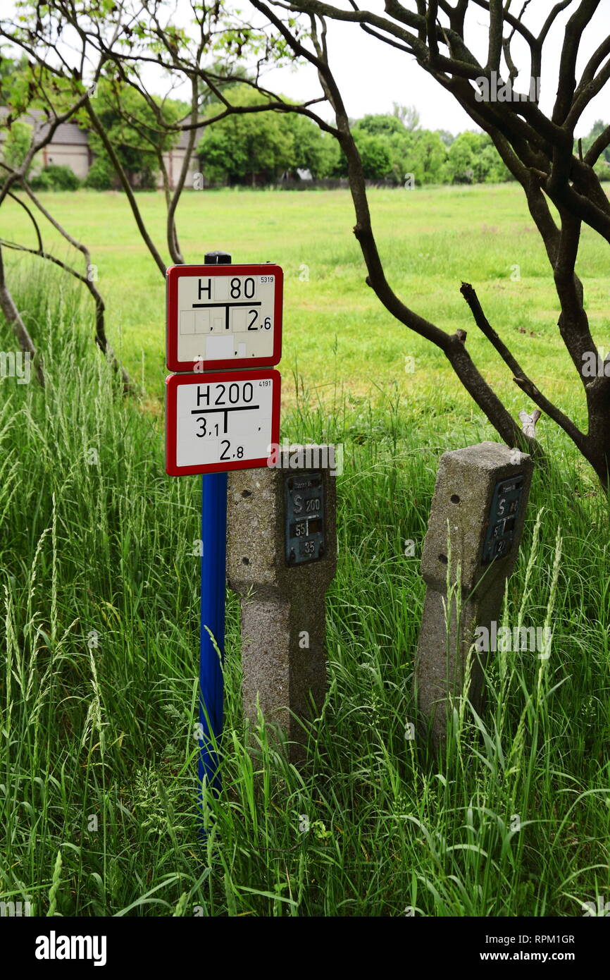 Hydrant sign germany hi-res stock photography and images - Alamy