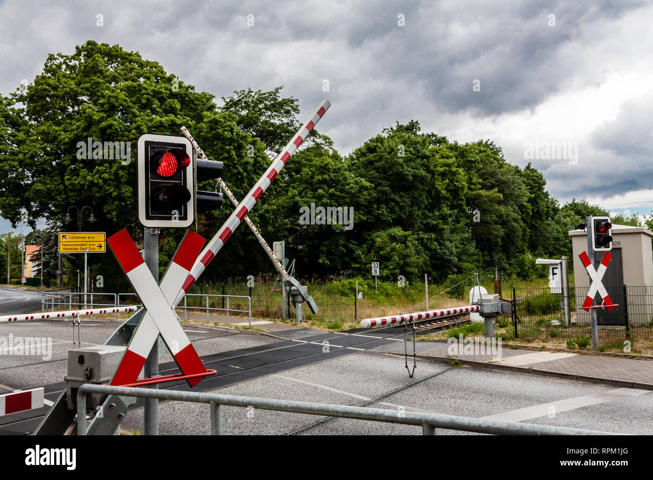 Rail road crossing Stock Photo - Alamy