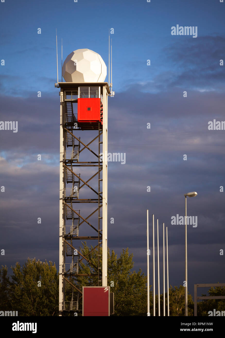Airport tower control hi-res stock photography and images - Alamy