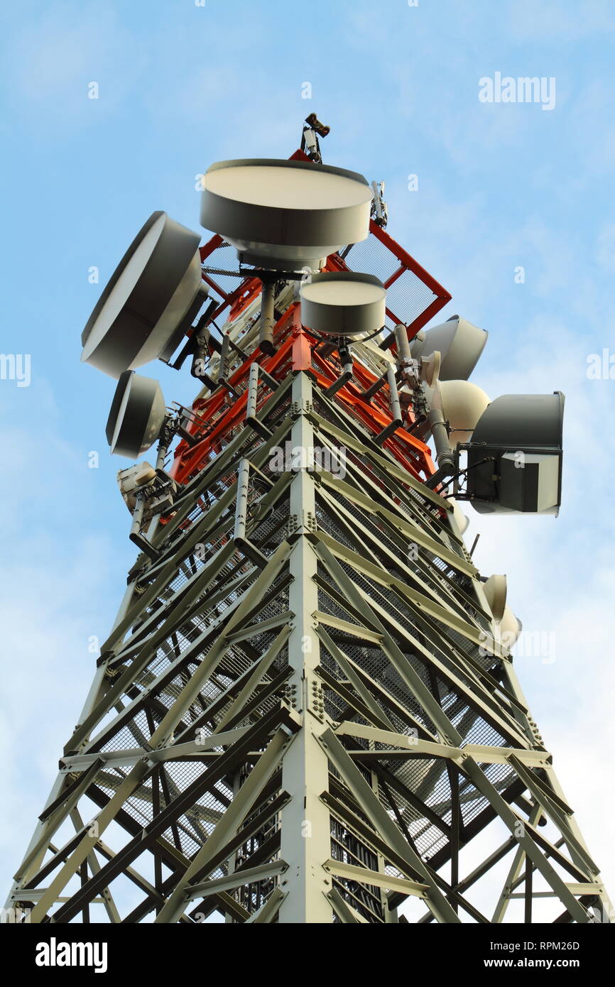 5g cell towers hi-res stock photography and images - Alamy