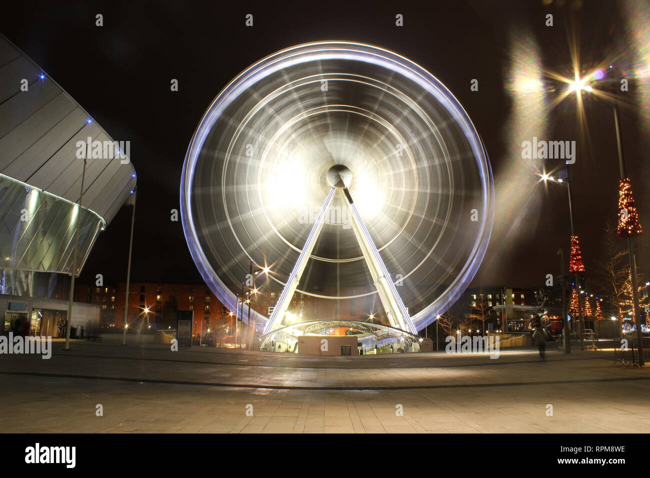Wheel of Liverpool at night Stock Photo - Alamy