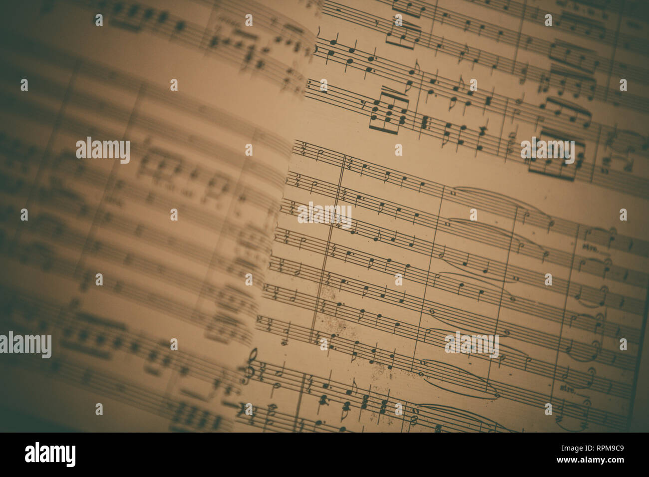 Music notes score close hi-res stock photography and images - Alamy