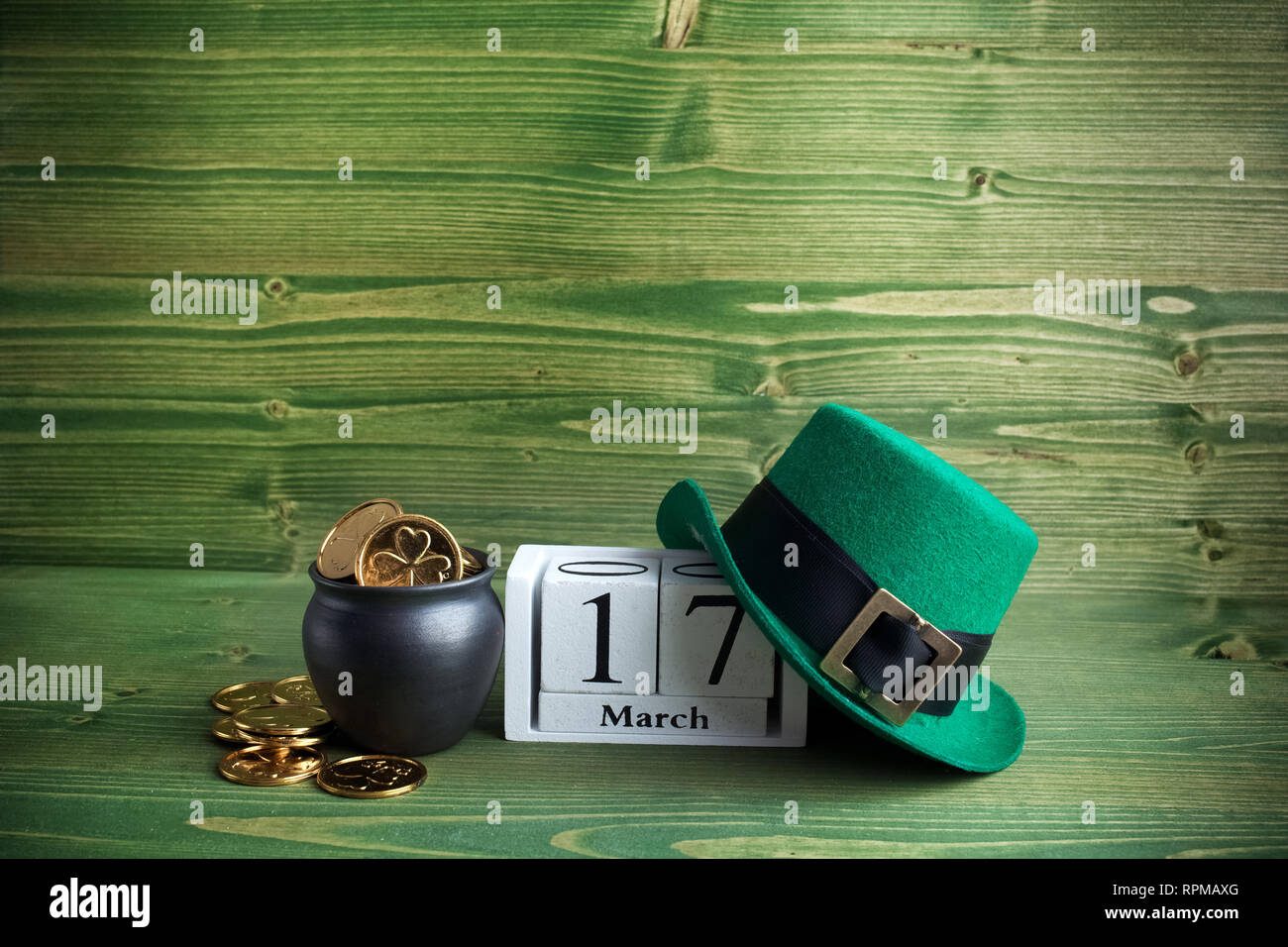 Leprechaun irish art hi-res stock photography and images - Alamy