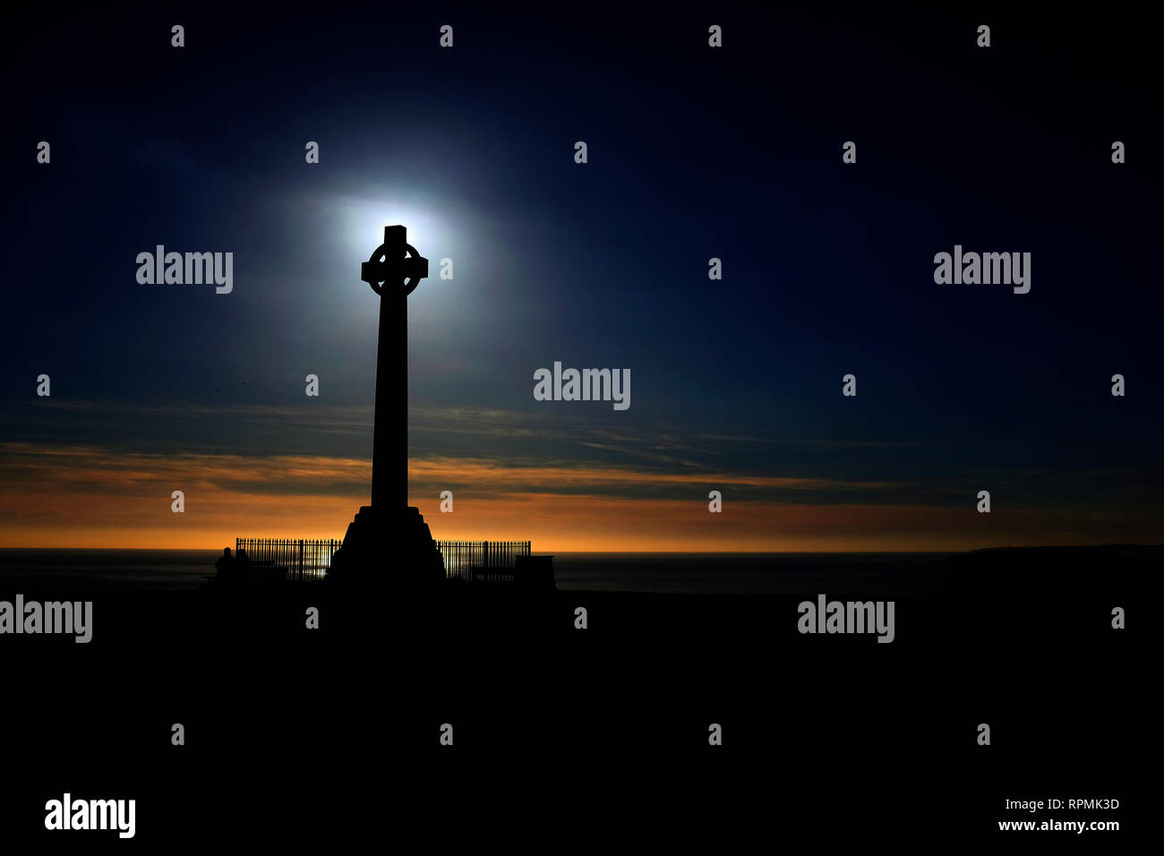 Tennyson Monument, People, walking, to, Tennyson Monument, Freshwater ...