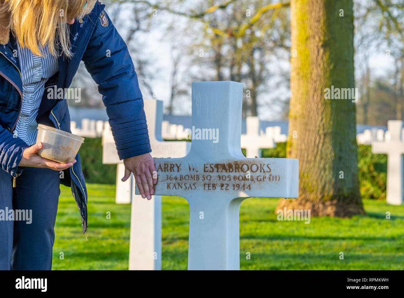 Sand from Omaha Beach, Normandy being used to highlight Harry ...