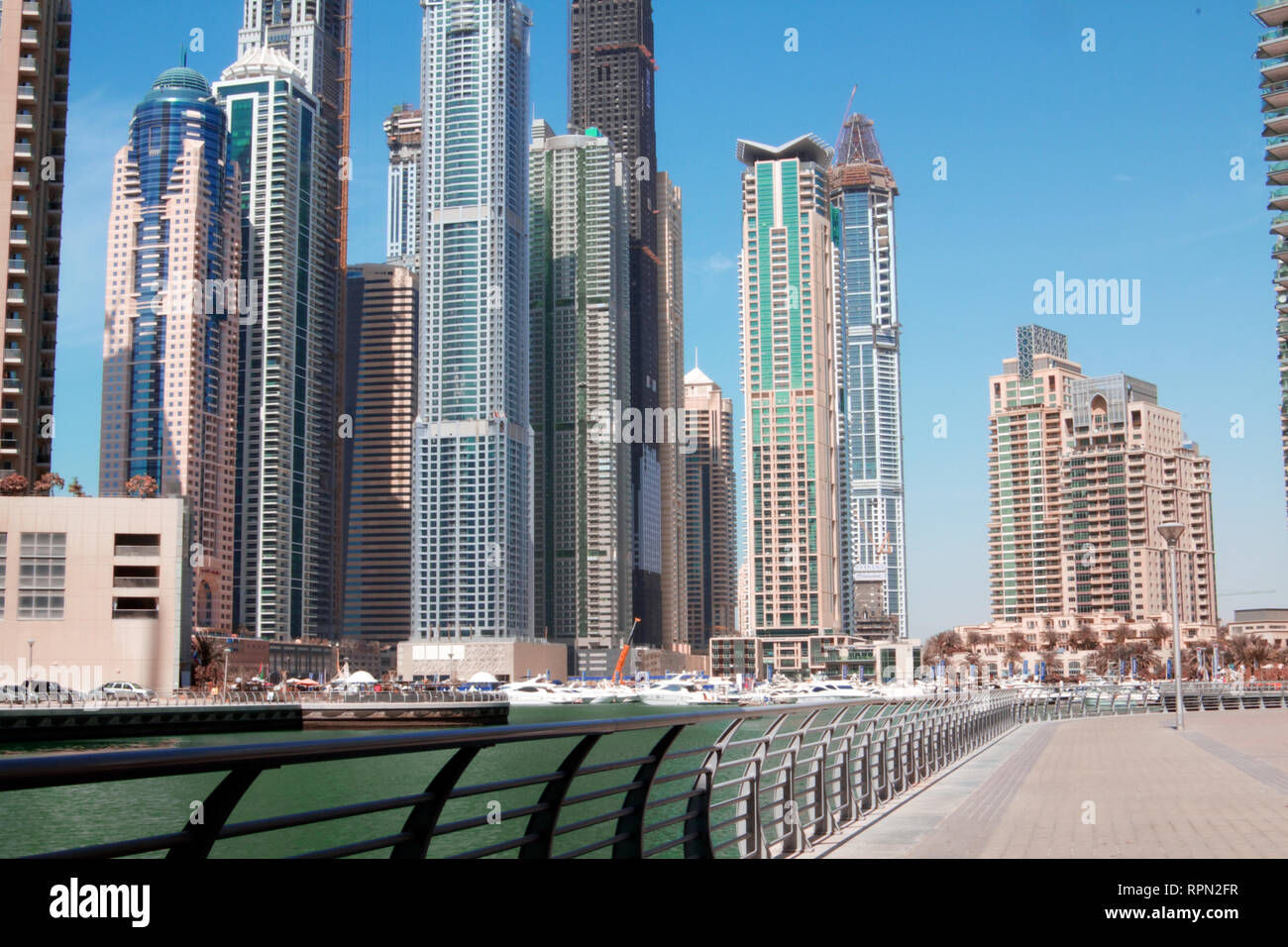 Dubai marina walk hi-res stock photography and images - Alamy