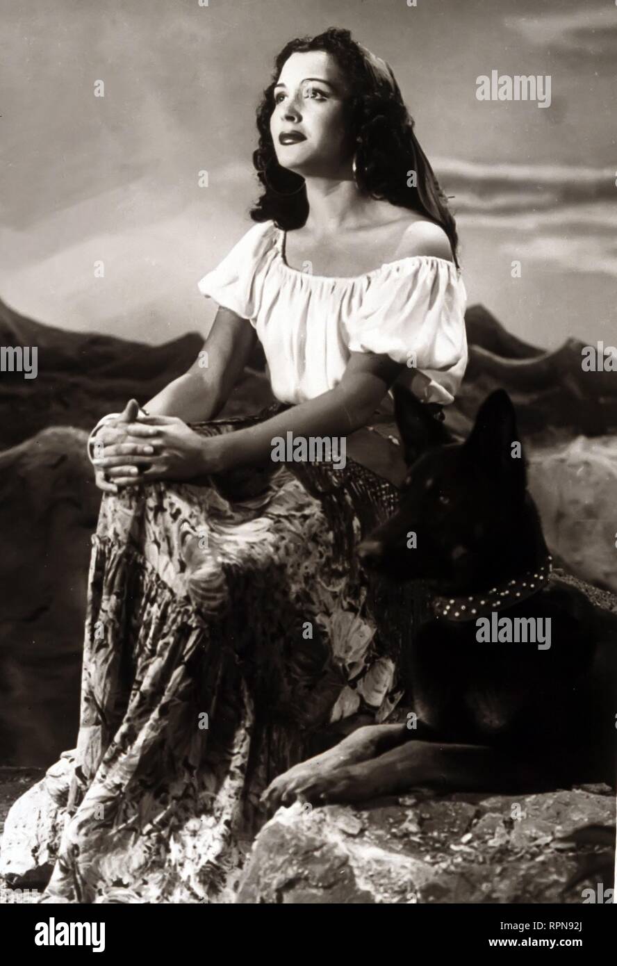 PAQUITA RICO ACTRIZ Y CANTANTE ESPAÑOLA . SEVILLA 1930 Stock Photo - Alamy