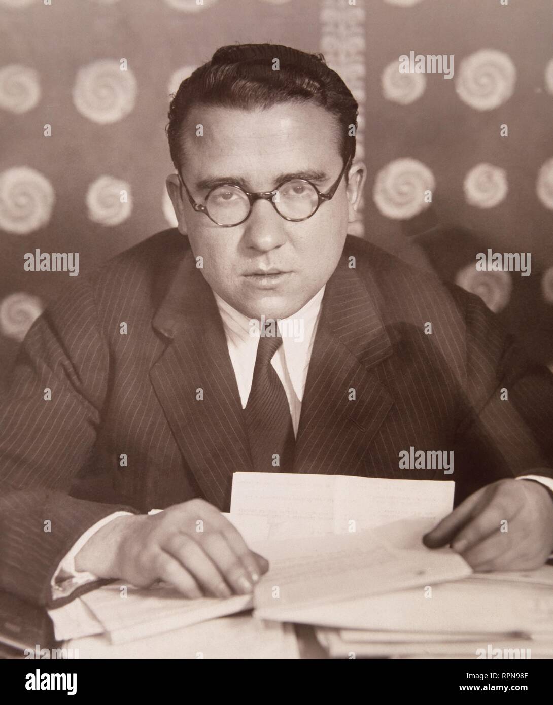 CARRILLO, SANTIAGO POLITICO ESPAÑOL. GIJON 1915-2012 Stock Photo - Alamy