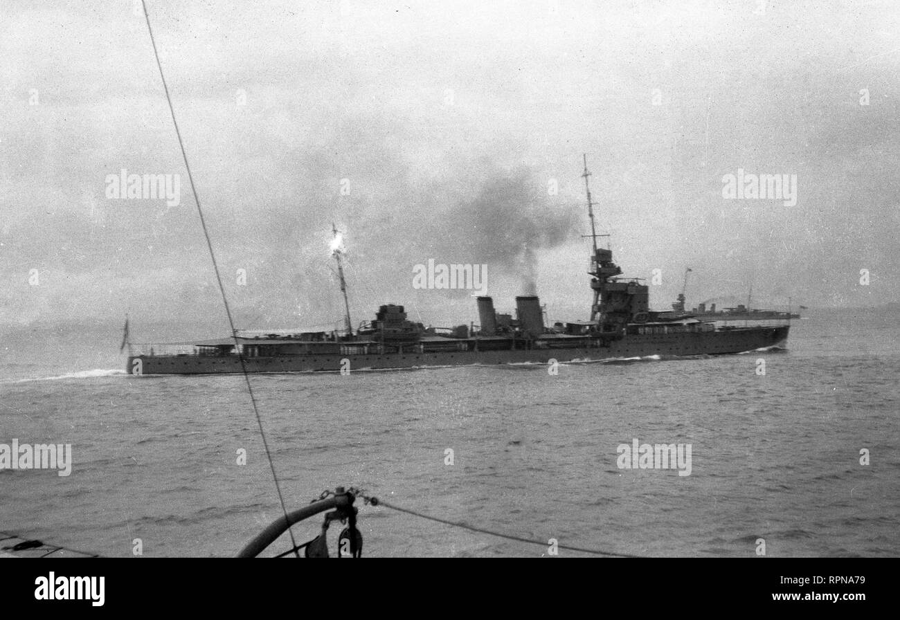 ROYAL NAVY Leichter Kreuzer Danae-Klasse / Light Cruiser Danae-Class ...