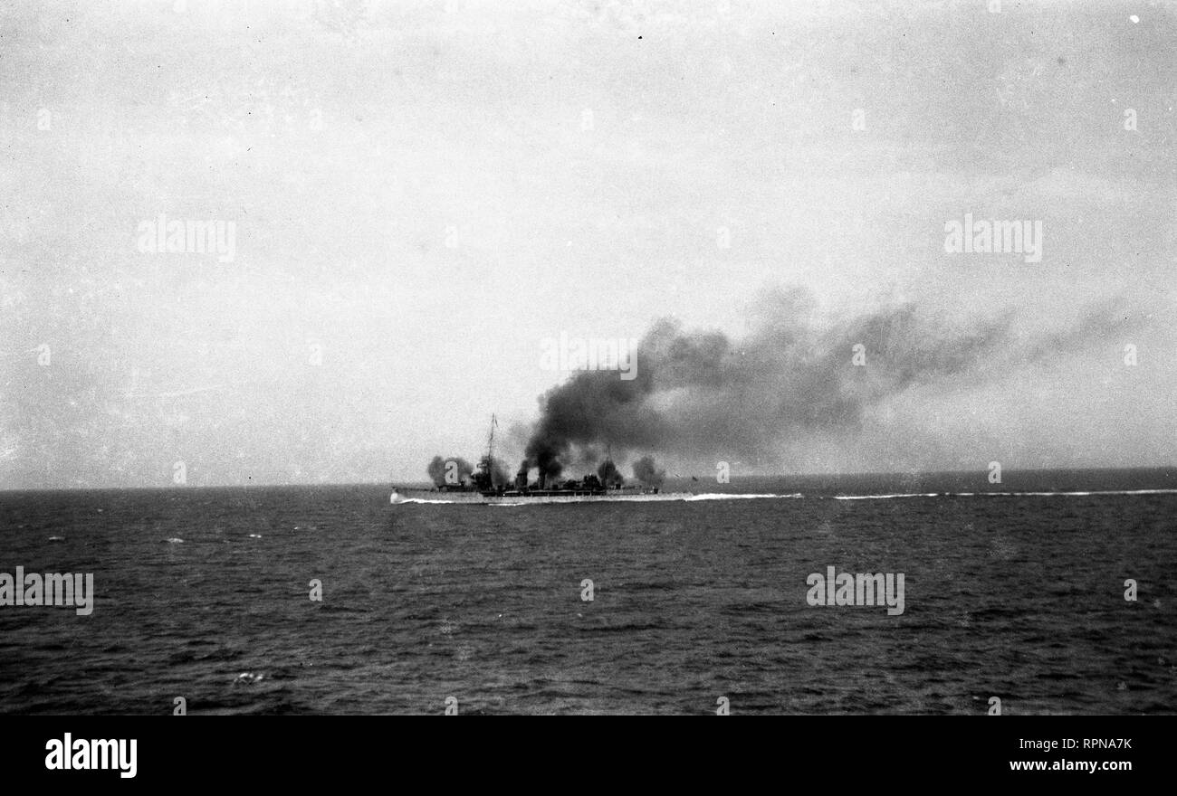 ROYAL NAVY Leichter Kreuzer Danae-Klasse / Light Cruiser Danae-Class ...